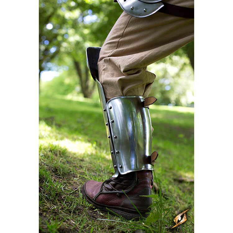 Enclosed Leg Protection – Calimacil